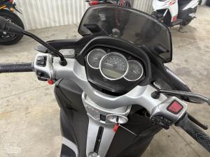 Piaggio MP3 2012 Kelmė, ar dzinēja tilpumu 0.30 L un nobraukumu 50 tūkst. km par 675 €, foto 13 vietnē AUTOMOTO.COM.LV