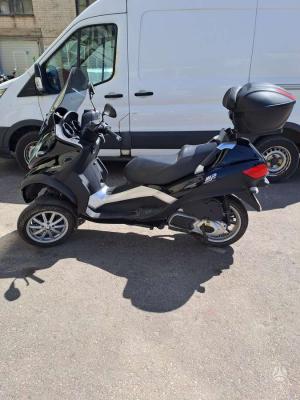 Piaggio MP3 2013 Viļņa, ar dzinēja tilpumu 0.30 L un nobraukumu 25 tūkst. km par 2500 €, foto 4 vietnē AUTOMOTO.COM.LV