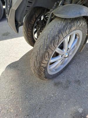 Piaggio MP3 2013 Viļņa, ar dzinēja tilpumu 0.30 L un nobraukumu 25 tūkst. km par 2500 €, foto 8 vietnē AUTOMOTO.COM.LV