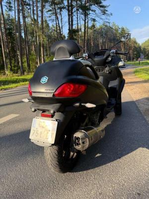 Piaggio MP3 2013 in Vilnius, with an engine capacity of 0.50 L and mileage of 41 thousand km for 2450 €, photo 8 on AUTOMOTO.COM.LV