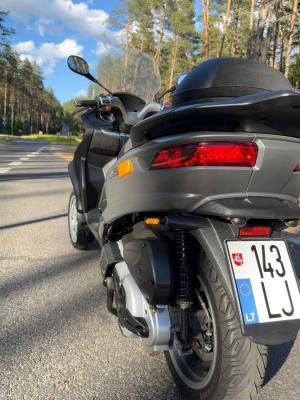 Piaggio MP3 2014 Viļņa, ar dzinēja tilpumu 0.50 L un nobraukumu 41 tūkst. km par 3700 €, foto 9 vietnē AUTOMOTO.COM.LV