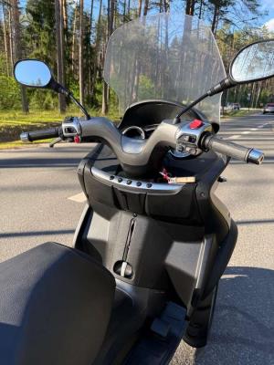 Piaggio MP3 2014 Viļņa, ar dzinēja tilpumu 0.50 L un nobraukumu 41 tūkst. km par 3700 €, foto 11 vietnē AUTOMOTO.COM.LV