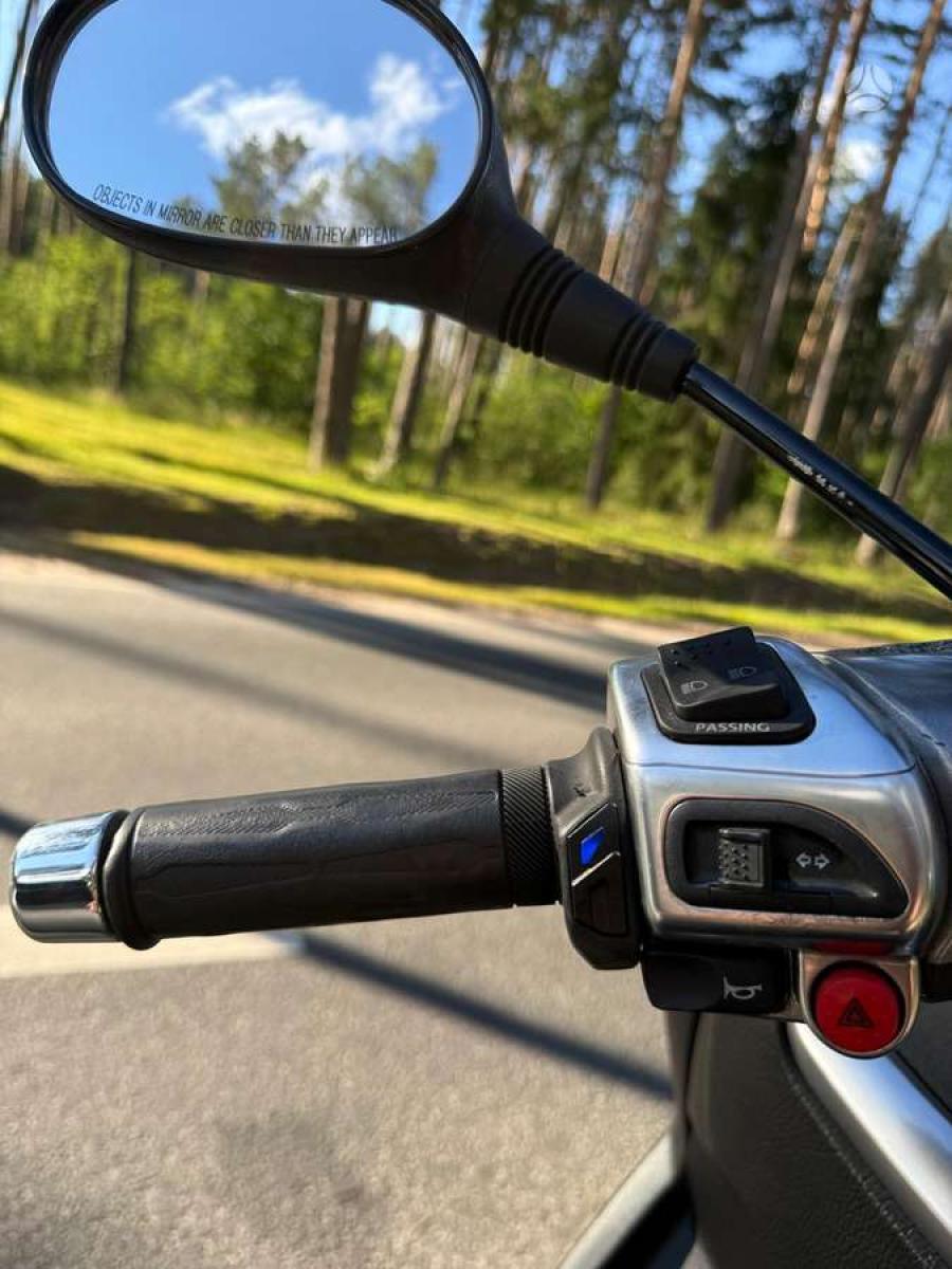 Piaggio MP3 2014 Viļņa, ar dzinēja tilpumu 0.50 L un nobraukumu 41 tūkst. km par 3700 €, foto 12 vietnē AUTOMOTO.COM.LV