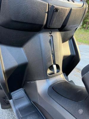 Piaggio MP3 2014 Viļņa, ar dzinēja tilpumu 0.50 L un nobraukumu 41 tūkst. km par 3700 €, foto 16 vietnē AUTOMOTO.COM.LV