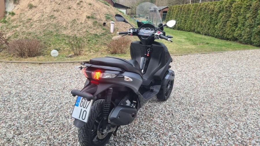 Piaggio MP3 2014 Tauragė, ar dzinēja tilpumu 0.30 L un nobraukumu 18 tūkst. km par 2200 €, foto 3 vietnē AUTOMOTO.COM.LV
