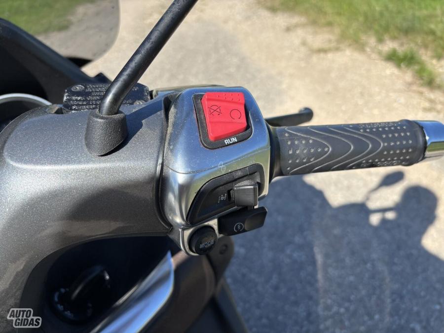 Piaggio MP3 2014 в Зарасай, объемом двигателя 0.50 л и пробегом 17 тыс. км за 2500 €, фото 12 на AUTOMOTO.COM.LV