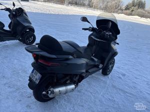 Piaggio MP3 2015 Kelmė, ar dzinēja tilpumu 0.50 L un nobraukumu 8 tūkst. km par 1830 €, foto 3 vietnē AUTOMOTO.COM.LV