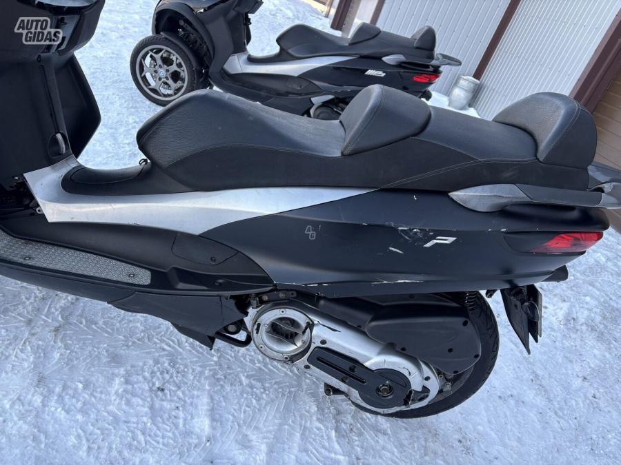 Piaggio MP3 2015 Kelmė, ar dzinēja tilpumu 0.50 L un nobraukumu 8 tūkst. km par 1830 €, foto 9 vietnē AUTOMOTO.COM.LV