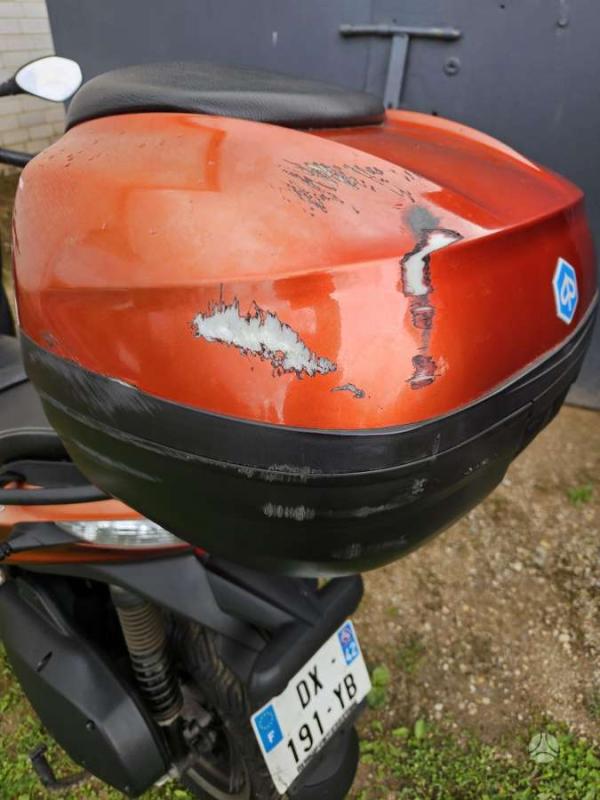 Piaggio MP3 2015 in Rokiskis, with an engine capacity of 0.30 L and mileage of 36 thousand km for 1550 €, photo 6 on AUTOMOTO.COM.LV