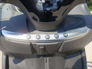 Piaggio MP3 2015 in Vilnius, with an engine capacity of 0.50 L and mileage of 15 thousand km for 3600 €, photo 9 on AUTOMOTO.COM.LV