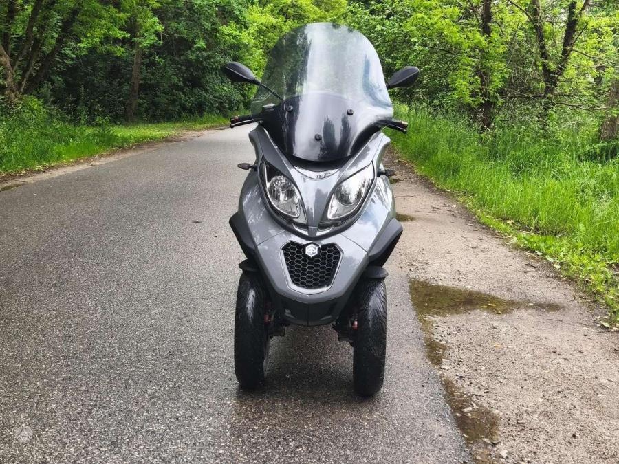 Piaggio MP3 2015 в Вильнюс, объемом двигателя 0.50 л и пробегом 26 тыс. км за 3950 €, фото 4 на AUTOMOTO.COM.LV