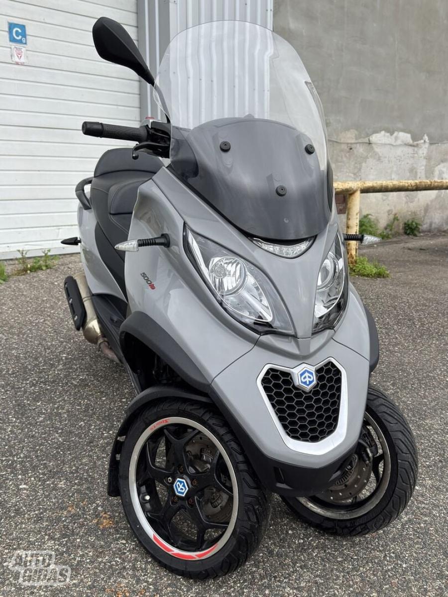 Piaggio MP3 2015 Viļņa, ar dzinēja tilpumu 0.00 L un nobraukumu 0 tūkst. km par 3850 €, foto 3 vietnē AUTOMOTO.COM.LV