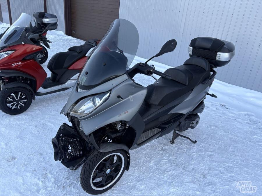 Piaggio MP3 2016 Kelmė, ar dzinēja tilpumu 0.50 L un nobraukumu 14 tūkst. km par 1730 €, foto 6 vietnē AUTOMOTO.COM.LV