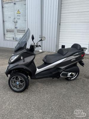 Piaggio MP3 2016 Viļņa, ar dzinēja tilpumu 0.30 L un nobraukumu 38 tūkst. km par 2300 €, foto 3 vietnē AUTOMOTO.COM.LV