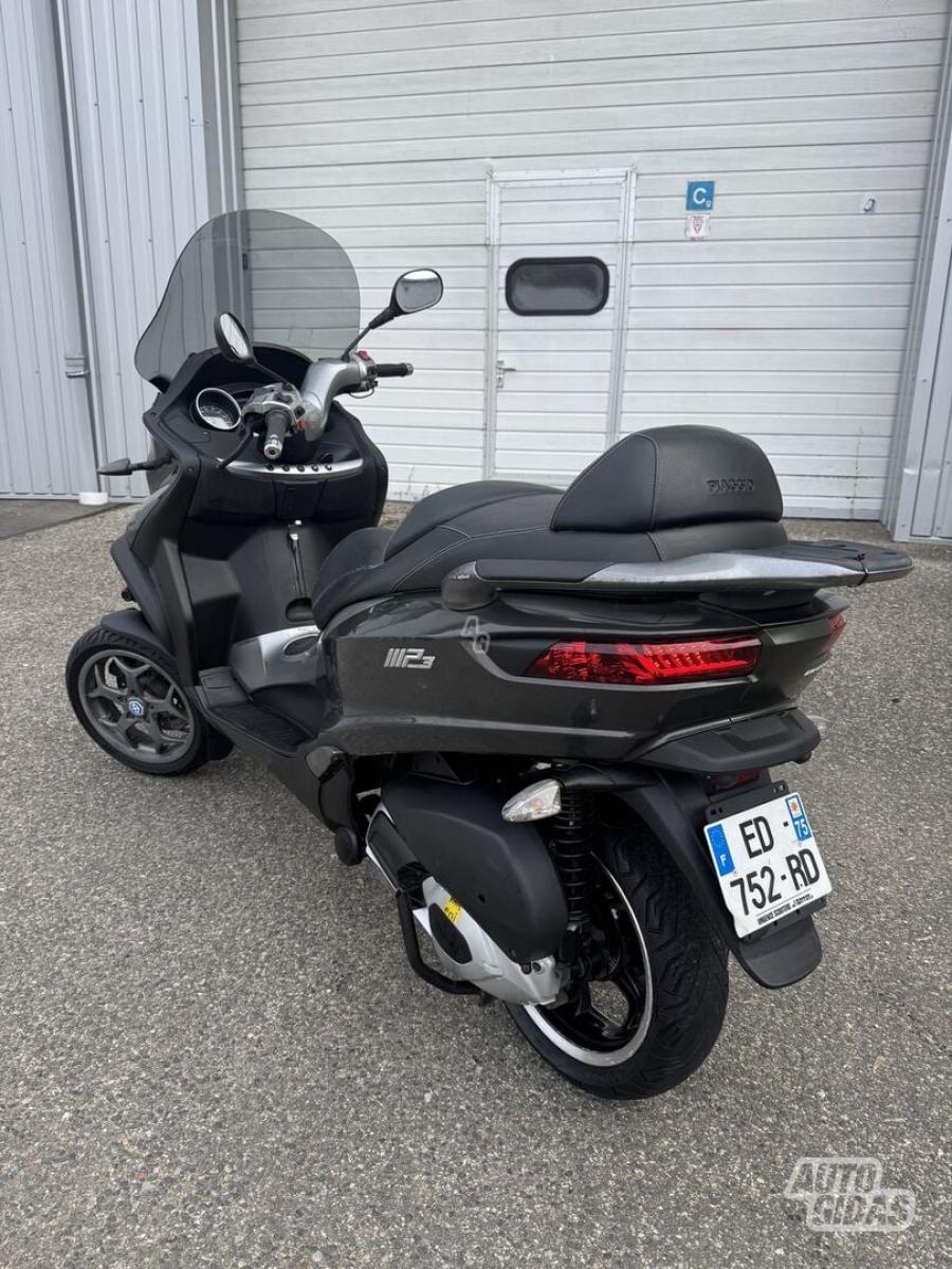 Piaggio MP3 2016 Viļņa, ar dzinēja tilpumu 0.30 L un nobraukumu 38 tūkst. km par 2300 €, foto 4 vietnē AUTOMOTO.COM.LV