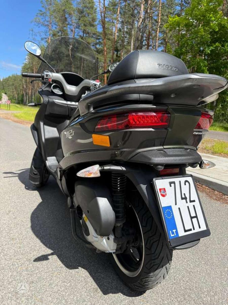 Piaggio MP3 2016 in Vilnius, with an engine capacity of 0.30 L and mileage of 39 thousand km for 2450 €, photo 4 on AUTOMOTO.COM.LV