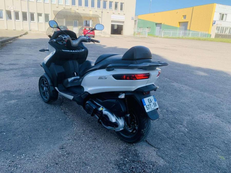 Piaggio MP3 2016 in Taurage, with an engine capacity of 0.50 L and mileage of 11 thousand km for 3200 €, photo 5 on AUTOMOTO.COM.LV