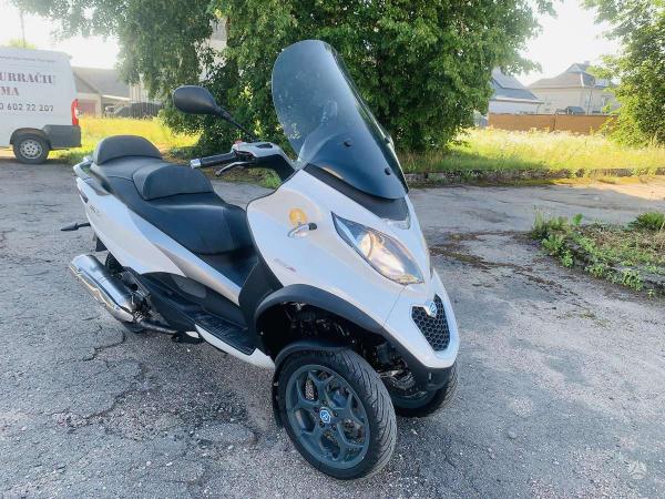 Piaggio MP3 2016 in Taurage, with an engine capacity of 0.50 L and mileage of 11 thousand km for 3200 €, photo 2 on AUTOMOTO.COM.LV