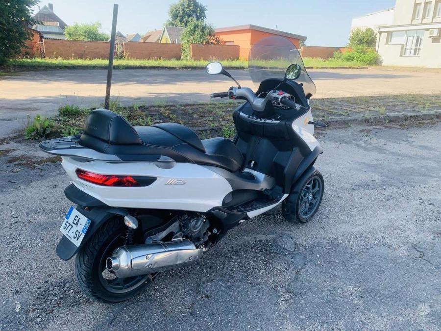 Piaggio MP3 2016 in Taurage, with an engine capacity of 0.50 L and mileage of 11 thousand km for 3200 €, photo 4 on AUTOMOTO.COM.LV