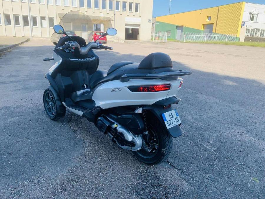 Piaggio MP3 2016 in Taurage, with an engine capacity of 0.50 L and mileage of 11 thousand km for 3200 €, photo 5 on AUTOMOTO.COM.LV