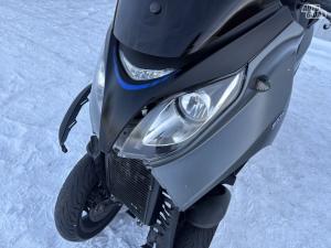Piaggio MP3 2017 Kelmė, ar dzinēja tilpumu 0.50 L un nobraukumu 28 tūkst. km par 1830 €, foto 9 vietnē AUTOMOTO.COM.LV