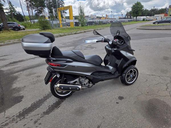 Piaggio MP3 2017 in Vilnius, with an engine capacity of 0.50 L and mileage of 18 thousand km for 3400 €, photo 2 on AUTOMOTO.COM.LV