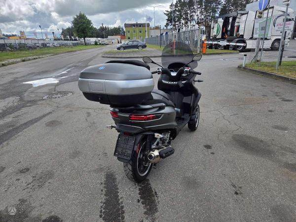 Piaggio MP3 2017 in Vilnius, with an engine capacity of 0.50 L and mileage of 18 thousand km for 3400 €, photo 3 on AUTOMOTO.COM.LV