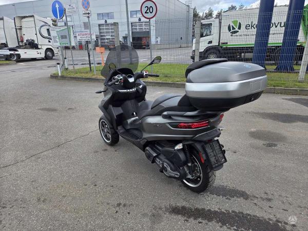 Piaggio MP3 2017 in Vilnius, with an engine capacity of 0.50 L and mileage of 18 thousand km for 3400 €, photo 4 on AUTOMOTO.COM.LV