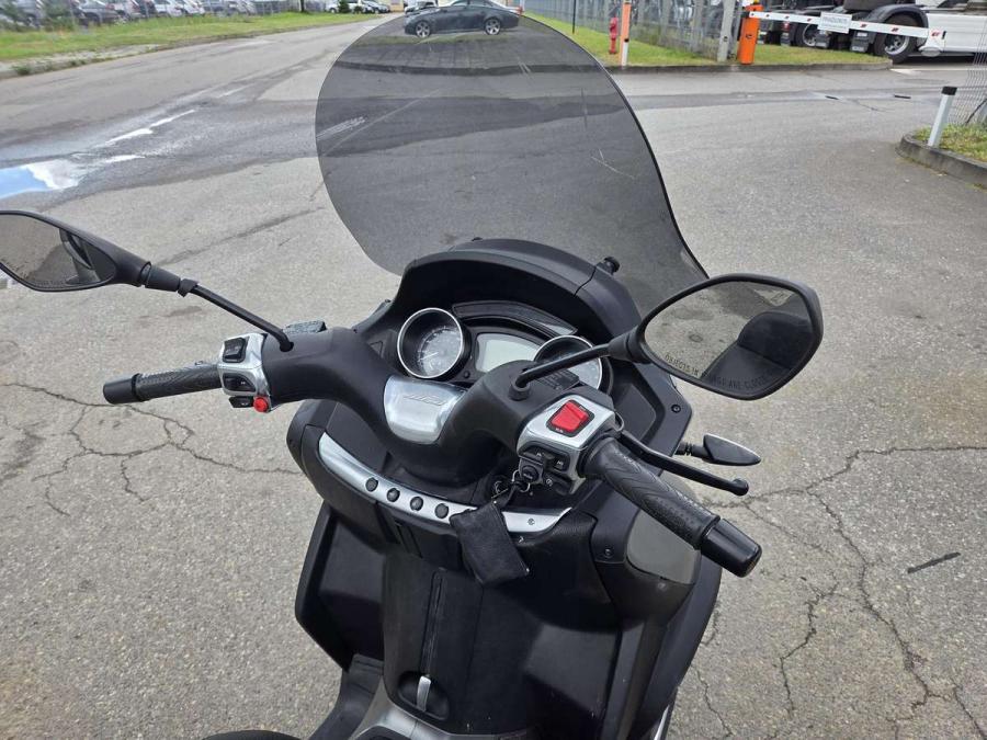 Piaggio MP3 2017 в Вильнюс, объемом двигателя 0.50 л и пробегом 18 тыс. км за 3400 €, фото 10 на AUTOMOTO.COM.LV
