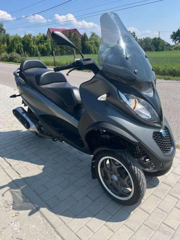 Piaggio MP3 2017 Viļņa, ar dzinēja tilpumu 0.50 L un nobraukumu 25 tūkst. km par 3900 €, foto 1 vietnē AUTOMOTO.COM.LV