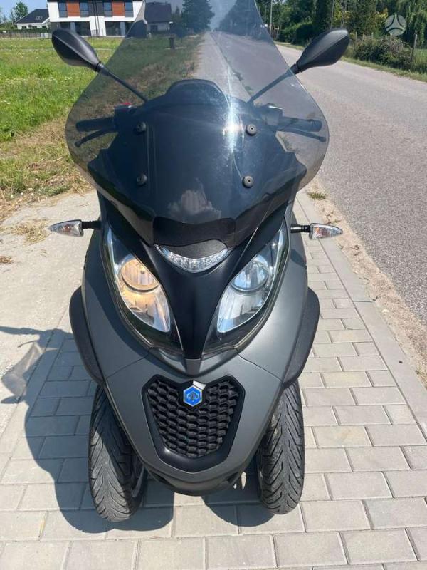 Piaggio MP3 2017 Viļņa, ar dzinēja tilpumu 0.50 L un nobraukumu 25 tūkst. km par 3900 €, foto 3 vietnē AUTOMOTO.COM.LV