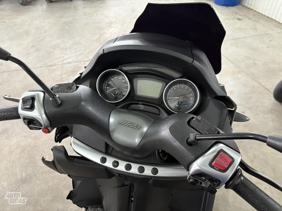 Piaggio MP3 2017 Kelmė, ar dzinēja tilpumu 0.50 L un nobraukumu 0 tūkst. km par 1330 €, foto 18 vietnē AUTOMOTO.COM.LV