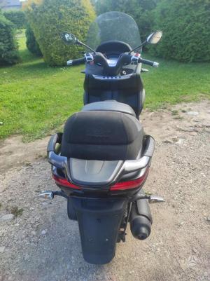 Piaggio MP3 2017 in Kaunas, with an engine capacity of 0.00 L and mileage of 29 thousand km for 2500 €, photo 4 on AUTOMOTO.COM.LV