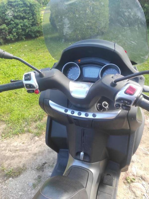 Piaggio MP3 2017 в Каунас, объемом двигателя 0.00 л и пробегом 29 тыс. км за 2500 €, фото 6 на AUTOMOTO.COM.LV