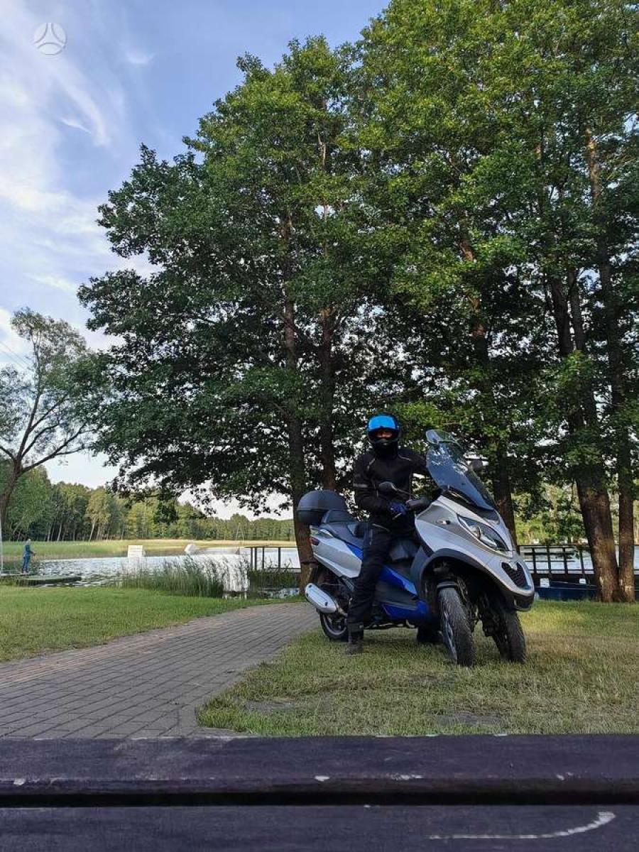 Piaggio MP3 2017 in Vilnius, with an engine capacity of 0.30 L and mileage of 30 thousand km for 2500 €, photo 6 on AUTOMOTO.COM.LV