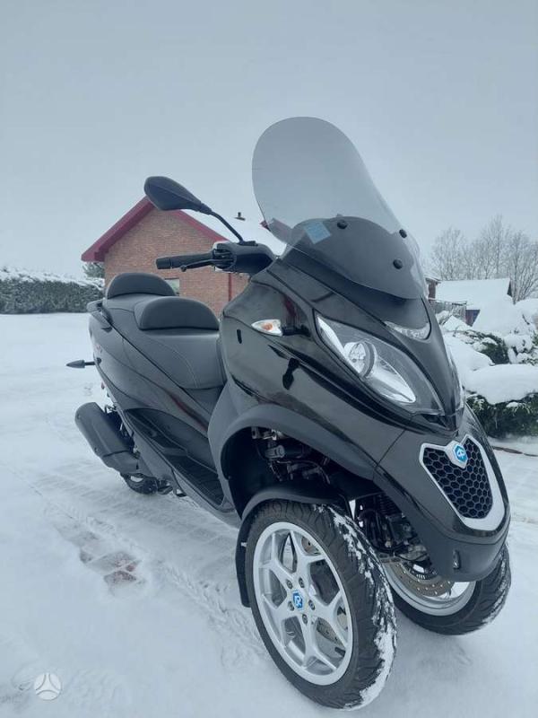 Piaggio MP3 2018 Kelmė, ar dzinēja tilpumu 0.30 L un nobraukumu 6 tūkst. km par 3050 €, foto 2 vietnē AUTOMOTO.COM.LV