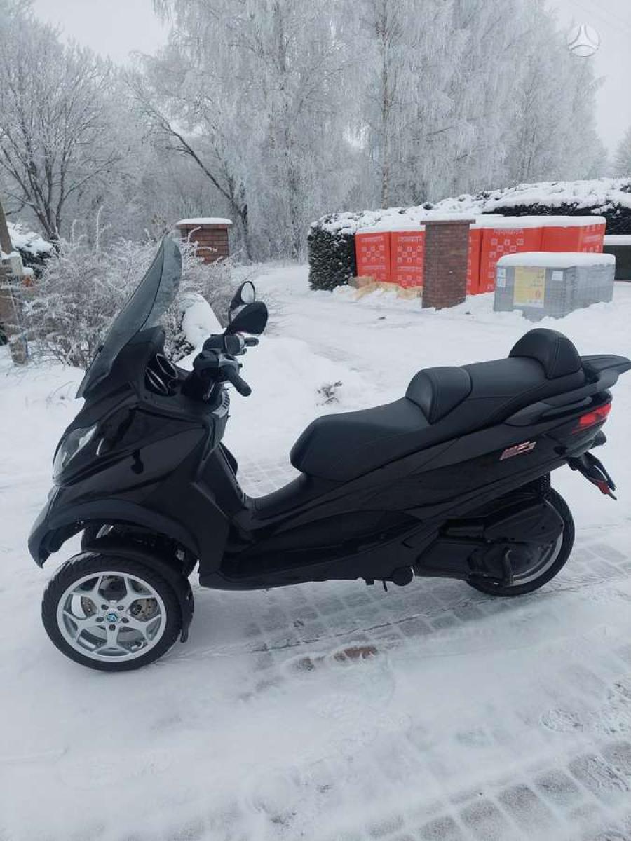 Piaggio MP3 2018 in Kelme, with an engine capacity of 0.30 L and mileage of 6 thousand km for 3050 €, photo 5 on AUTOMOTO.COM.LV