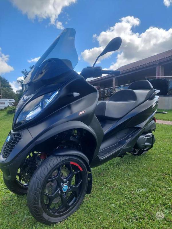 Piaggio MP3 2018 Kelmė, ar dzinēja tilpumu 0.35 L un nobraukumu 21 tūkst. km par 2950 €, foto 1 vietnē AUTOMOTO.COM.LV