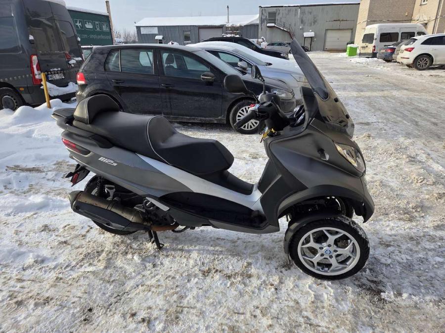 Piaggio MP3 2019 in Vilnius, with an engine capacity of 0.50 L and mileage of 25 thousand km for 3550 €, photo 6 on AUTOMOTO.COM.LV
