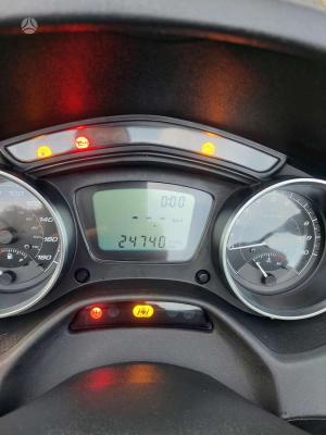 Piaggio MP3 2019 Kelmė, ar dzinēja tilpumu 0.35 L un nobraukumu 25 tūkst. km par 3050 €, foto 10 vietnē AUTOMOTO.COM.LV