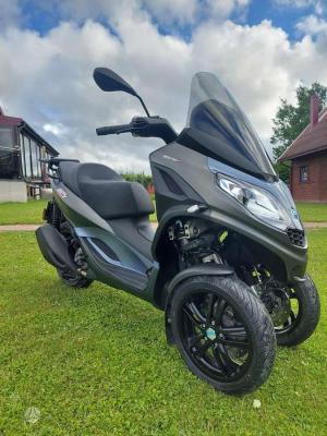 Piaggio MP3 2020 Kelmė, ar dzinēja tilpumu 0.30 L un nobraukumu 19 tūkst. km par 3050 €, foto 3 vietnē AUTOMOTO.COM.LV