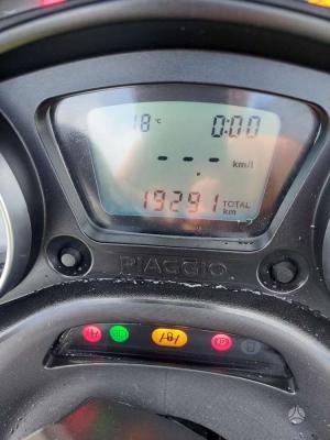 Piaggio MP3 2020 Kelmė, ar dzinēja tilpumu 0.30 L un nobraukumu 19 tūkst. km par 3050 €, foto 10 vietnē AUTOMOTO.COM.LV