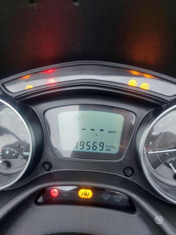 Piaggio MP3 2020 in Kelme, with an engine capacity of 0.35 L and mileage of 19 thousand km for 3350 €, photo 7 on AUTOMOTO.COM.LV