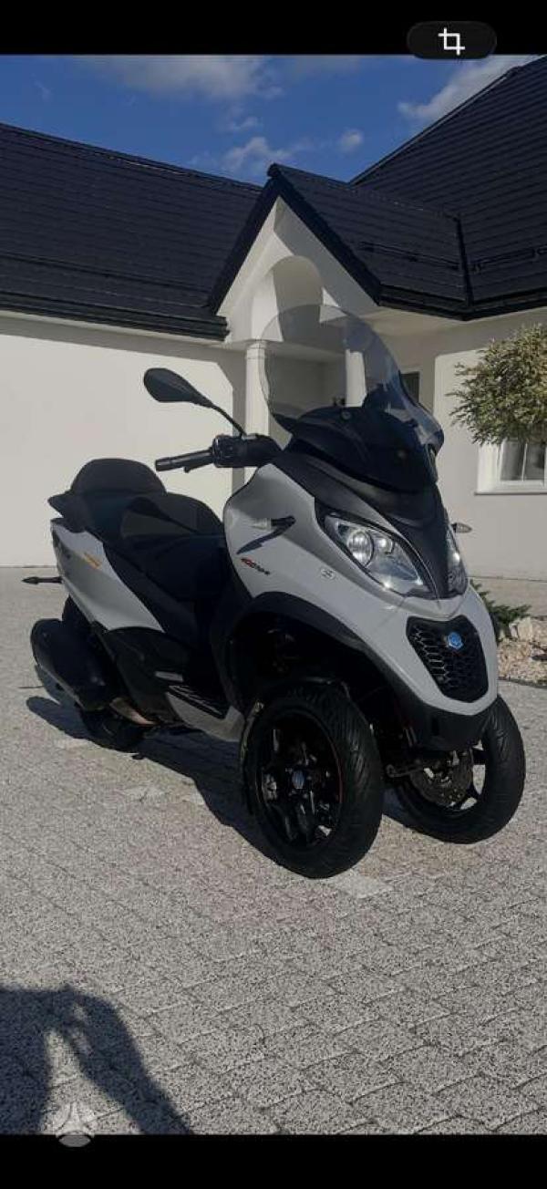 Piaggio MP3 2021 Viļņa, ar dzinēja tilpumu 0.40 L un nobraukumu 8 tūkst. km par 3700 €, foto 6 vietnē AUTOMOTO.COM.LV