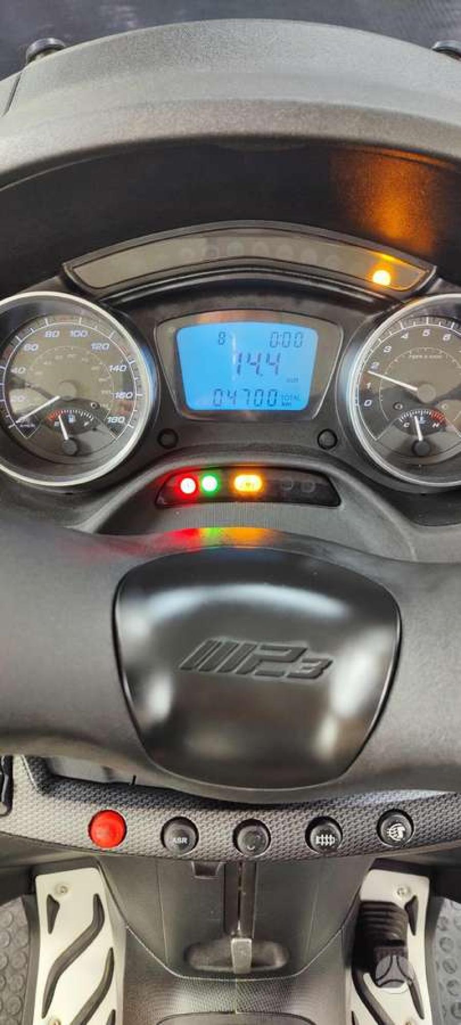 Piaggio MP3 2021 Tauragė, ar dzinēja tilpumu 0.50 L un nobraukumu 5 tūkst. km par 4400 €, foto 8 vietnē AUTOMOTO.COM.LV