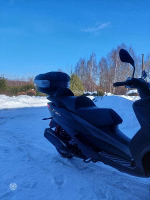 Piaggio MP3 2022 Kelmė, ar dzinēja tilpumu 0.50 L un nobraukumu 9 tūkst. km par 4950 €, foto 14 vietnē AUTOMOTO.COM.LV