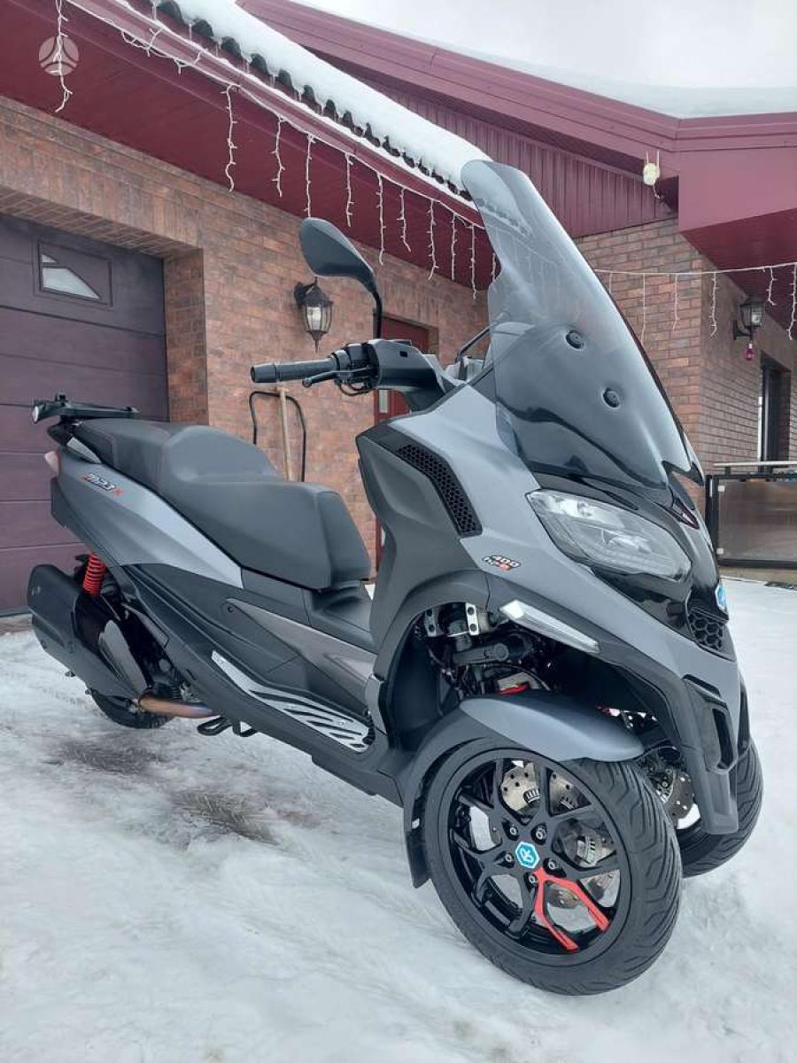 Piaggio MP3 2025 Kelmė, ar dzinēja tilpumu 0.40 L un nobraukumu 2 tūkst. km par 7050 €, foto 1 vietnē AUTOMOTO.COM.LV