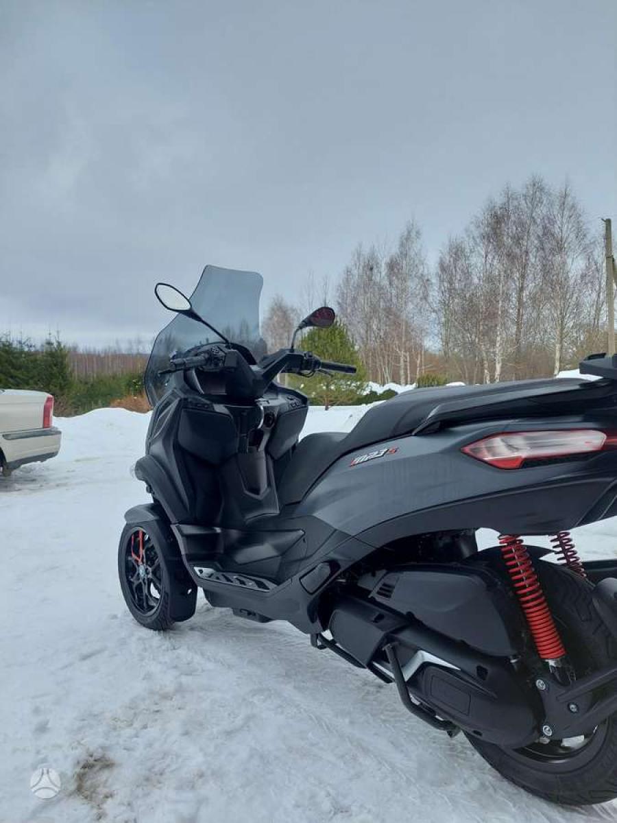 Piaggio MP3 2025 Kelmė, ar dzinēja tilpumu 0.40 L un nobraukumu 2 tūkst. km par 7050 €, foto 4 vietnē AUTOMOTO.COM.LV