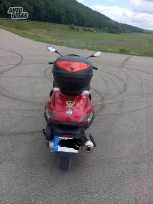 Red Piaggio MP3 2014 in Jurbarkas, with an engine capacity of 0.50 L and mileage of 27 thousand km for 3900 €, photo  on AUTOMOTO.COM.LV