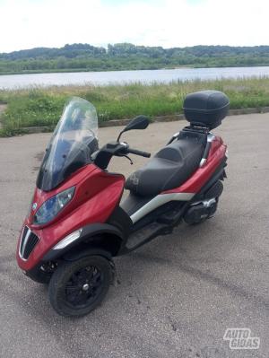 Red Piaggio MP3 2014 in Jurbarkas, with an engine capacity of 0.50 L and mileage of 27 thousand km for 3900 €, photo 5 on AUTOMOTO.COM.LV